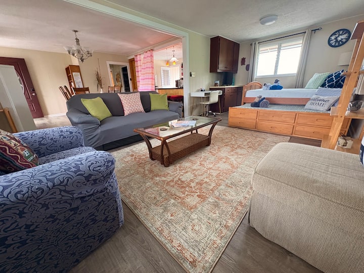 Lei House Ohana, Unit 2 ( Upstairs) - Hilo, HI