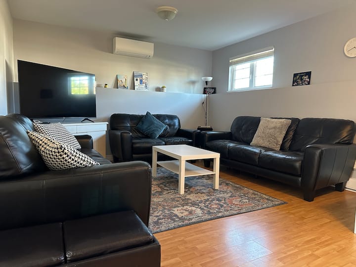 Private And Cozy Apt W/ Comfy Bed And Full Kitchen - Moncton