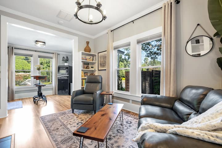 Historic Charmer With Courtyard, Walk To Downtown - Tallahassee, FL