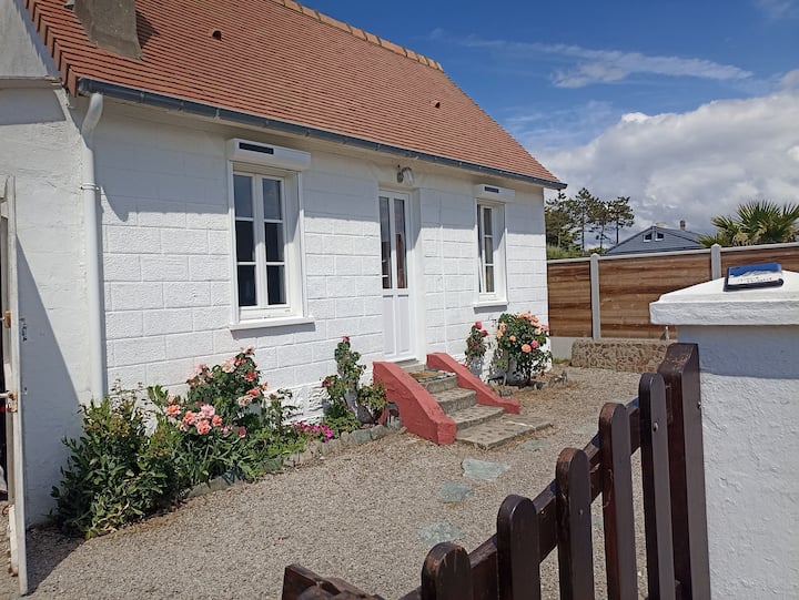 Petite Maison Sur Terrain Clos à 200 M De La Plage - Cotentin