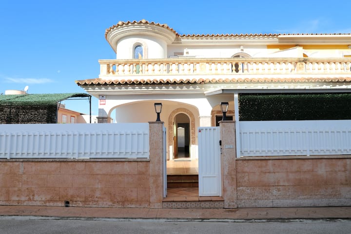 Luminous Paired Is " Pins " - Can Picafort