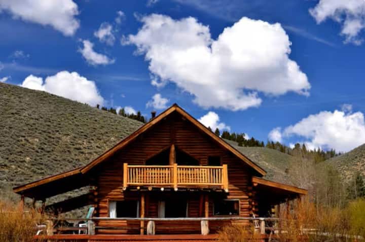 Beckwith Lodge, Sawtooth Mountains, Stanley, Idaho - Redfish Lake, ID
