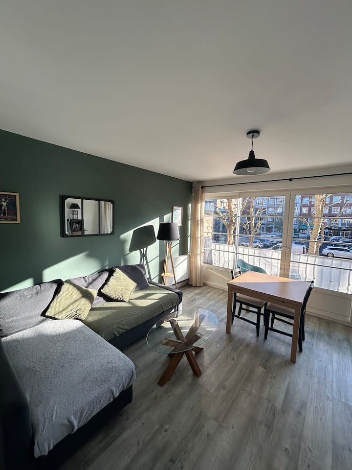 Charmant Appart Rénové • Balcon • Centre-ville - Lisieux