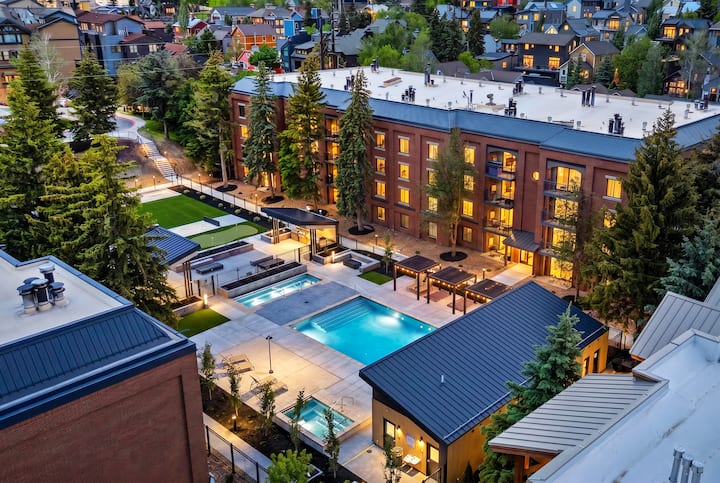 222 Main St/town Lift, Hot Tub, 2br/2ba, Parking - Park City, UT