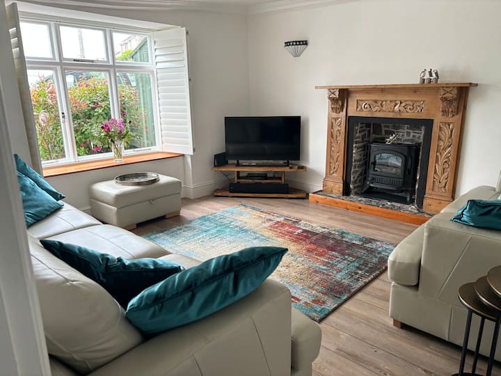 Spacious Period Cottage: Sea Views, Encl Garden. - Appledore