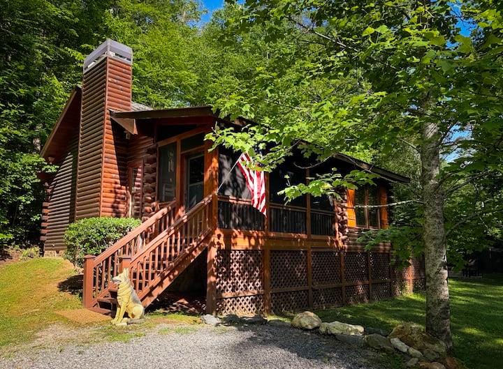 Creekside Cabin, 2br/2ba, Pet-friendly, Fire Pit - Cherry Log, GA