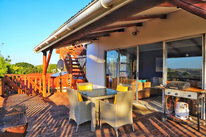 The Loft - 2 Bedroom Flat, Huge Balcony & Gas Bbq - Kei Mouth