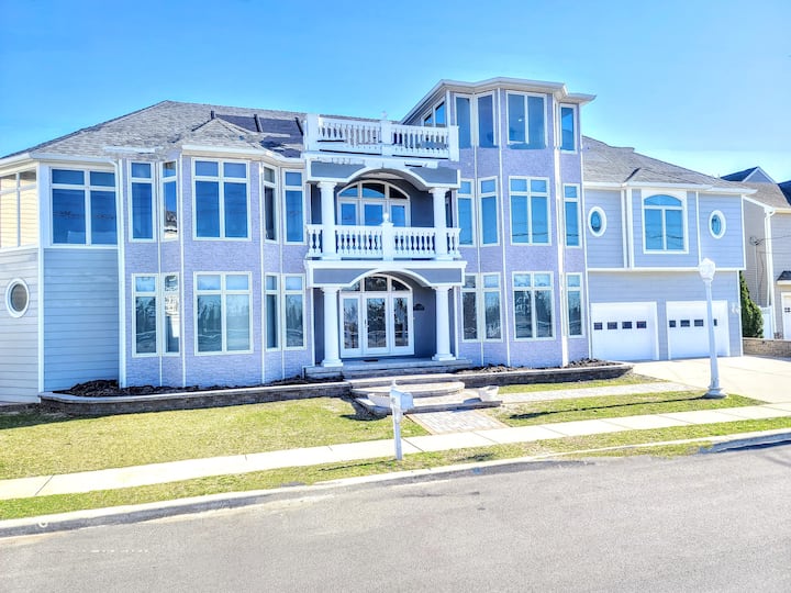 5 Br + Waterfront + Boatslip + Beaches - Egg Harbor Township, NJ