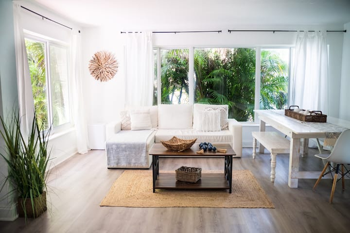 Design Oasis Near Beach & Gulfstream. Patio, Games - Dania Beach, FL