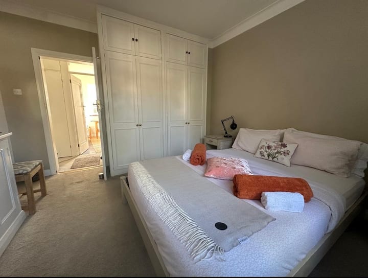 Gated & Secure. Mansion Flat + Free Parking - Hampton