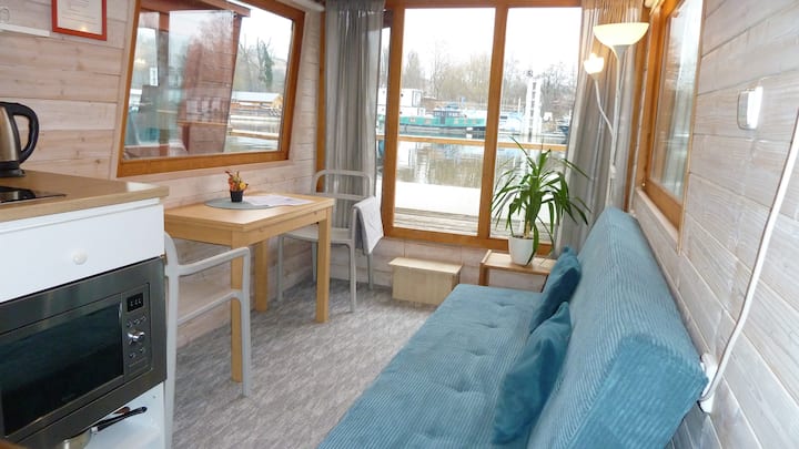 Anna, Town 10' Walk, Parking Free, Ac, Views! - 