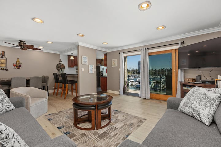 Beach Condo With Harbor View | Pool & Hot Tub 211b - Oceanside, Californie