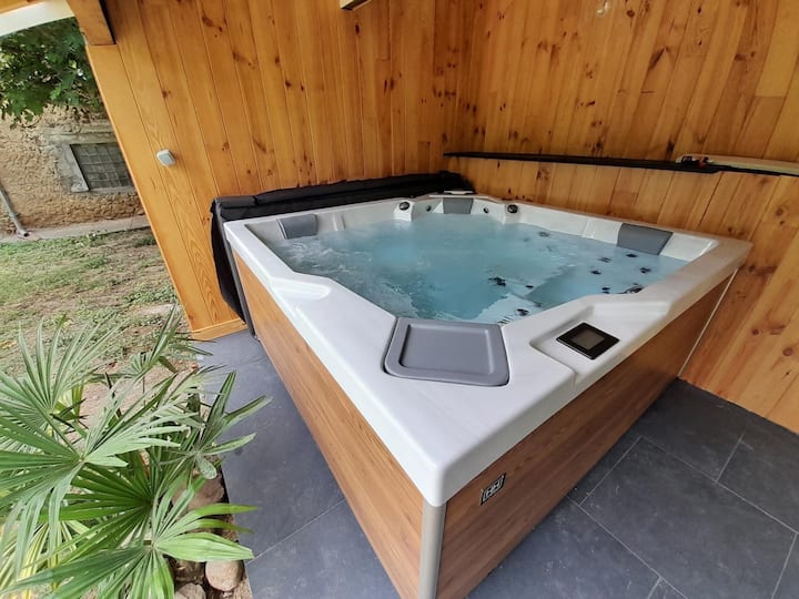 Maison Cosy Pour 6 à 10 Personnes - Foix