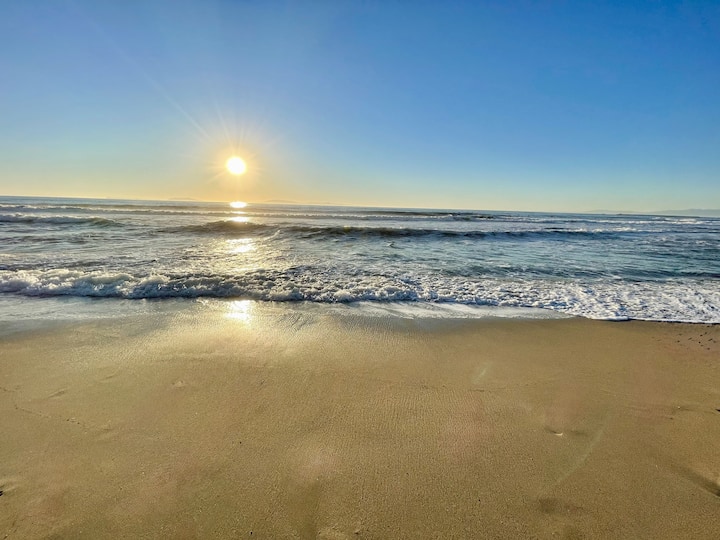 La Casita Azul | Charming Cottage · 1-min To Beach - Port Hueneme, CA