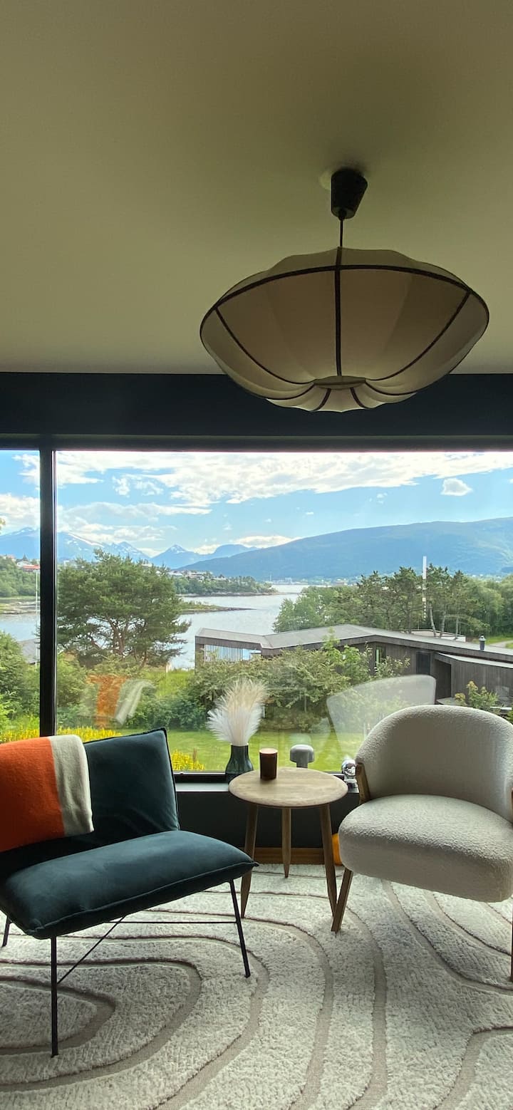 Charming House Near The Beach - Ålesund