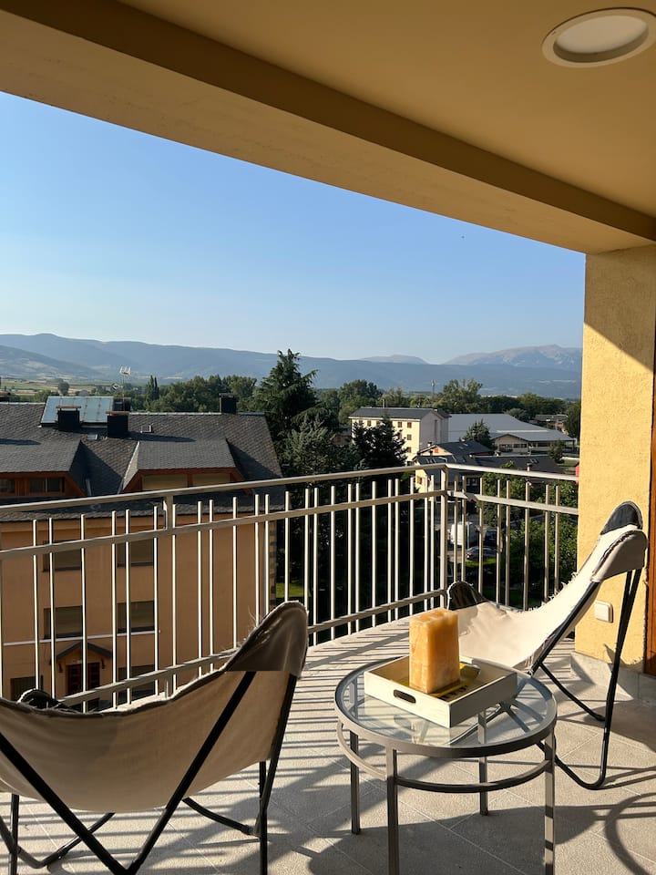 Piso úNico En El Centro Llívia. Vistas Fantásticas - Bourg-Madame