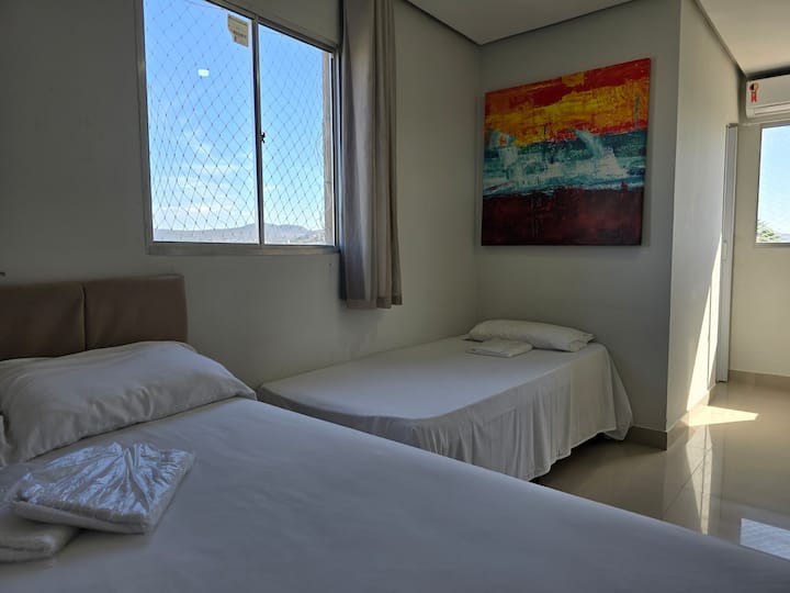 301 Kitnet Centro,linda Vista Por Sol,tv Smart, Ar - Montes Claros
