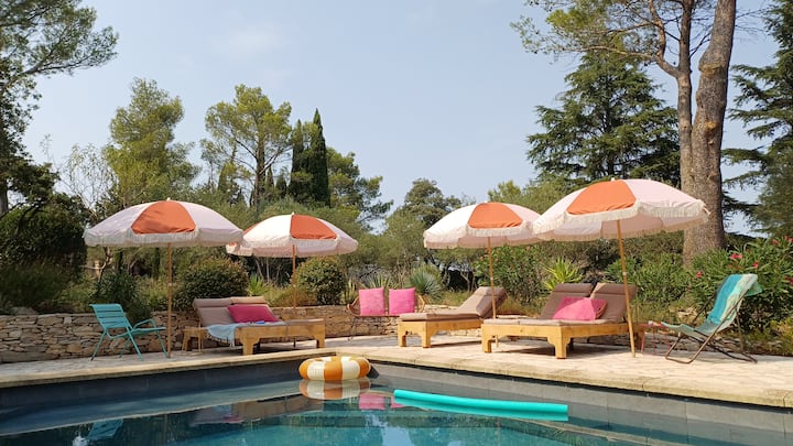 Maison Chaleureuse Avec Piscine, Situation Idéale - Nîmes