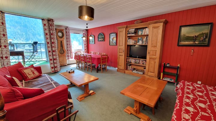 Vaste Appartement Chaleureux
Au 5° En Centre Ville - Argentière