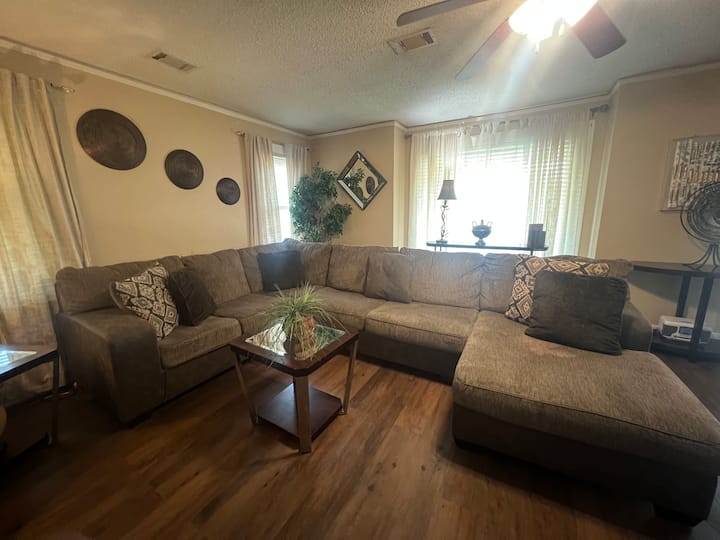 Great 3 Br 1 Bath Bungalow With Fenced Backyard - Little Rock, AR