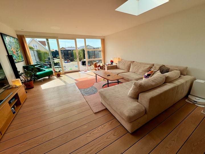 Modern And Cozy Townhouse In A Calm Street - Copenhaguen