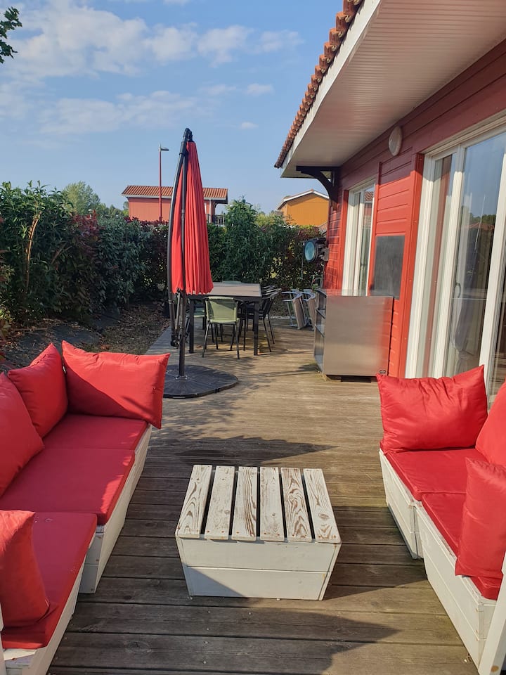 Chalet 6/8 Personnes Dans Résidence De Tourisme - Biscarrosse