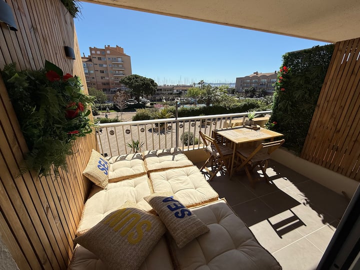 Studio Design Climatisé, Vue Port & Mer, Parking - Hyères