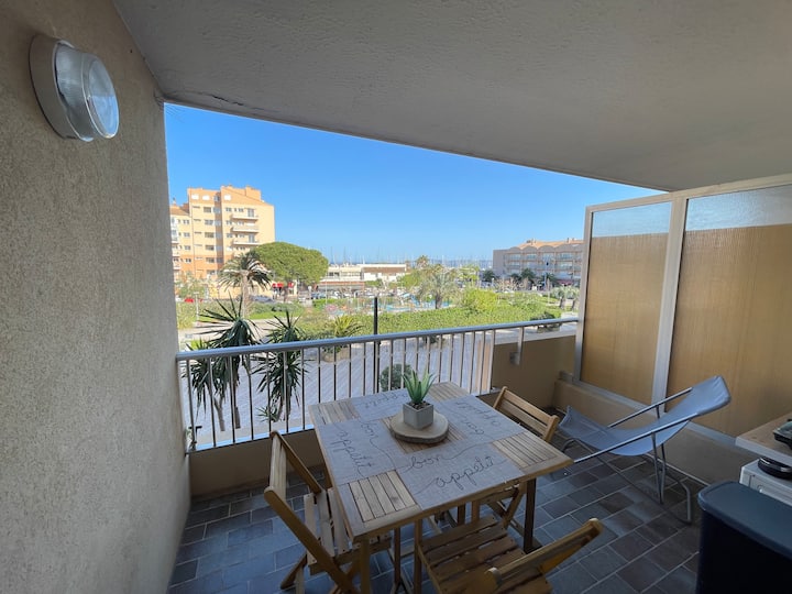Studio Climatisé, Terrasse Vue Mer & Parking Privé - Plage de Porquerolles