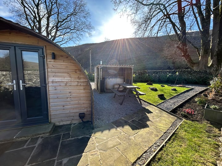 Pheasant Pod, Kilnsey, Yorkshire Dales National Pk - Grassington