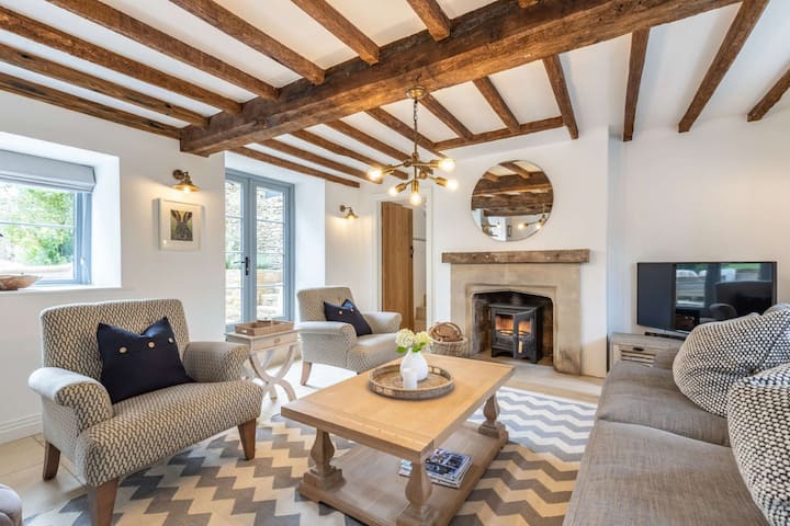 Luxury Cotswold Cottage  - Manor Farm Cottage - Stow-on-the-Wold