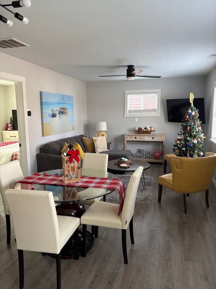 Christmas Cottage - 19 Miles To Silver Dollar City - Kimberling City, MO