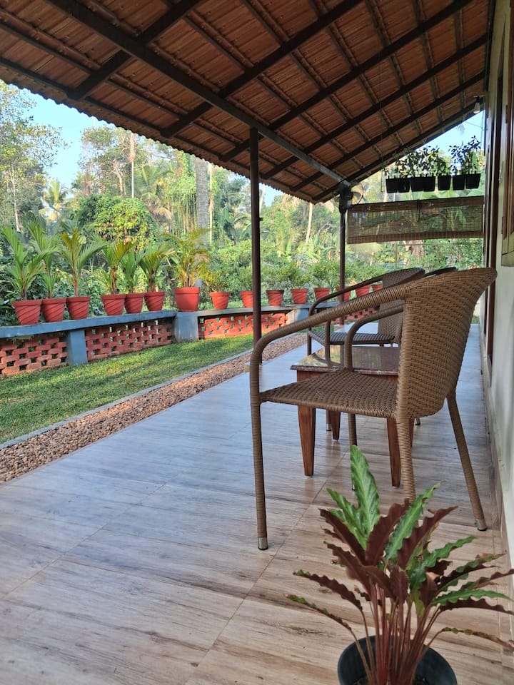 Tharangini - Tranquil Riverside Room For Two. - Kumarakom