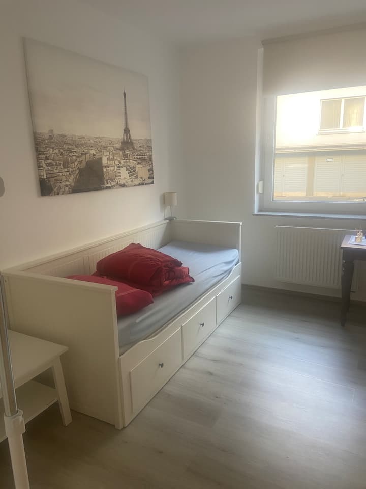 Studio Bedroom Near Krefeld Hbf (Main Station) - Krefeld