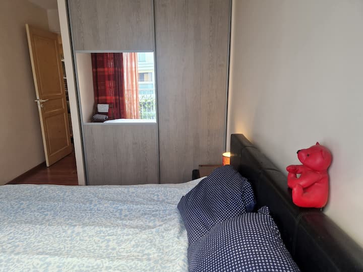 Chambre Dans Un Appart Près De Palais De Congrès - Paris
