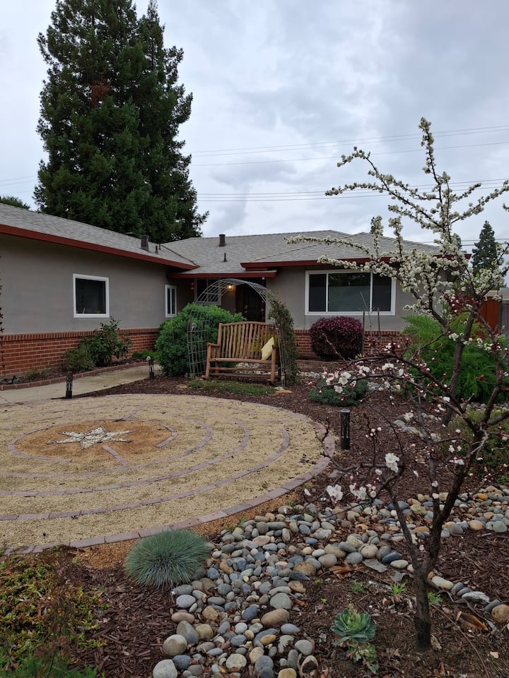 Welcome To Lodi! Updated Mid-century Home - Lodi