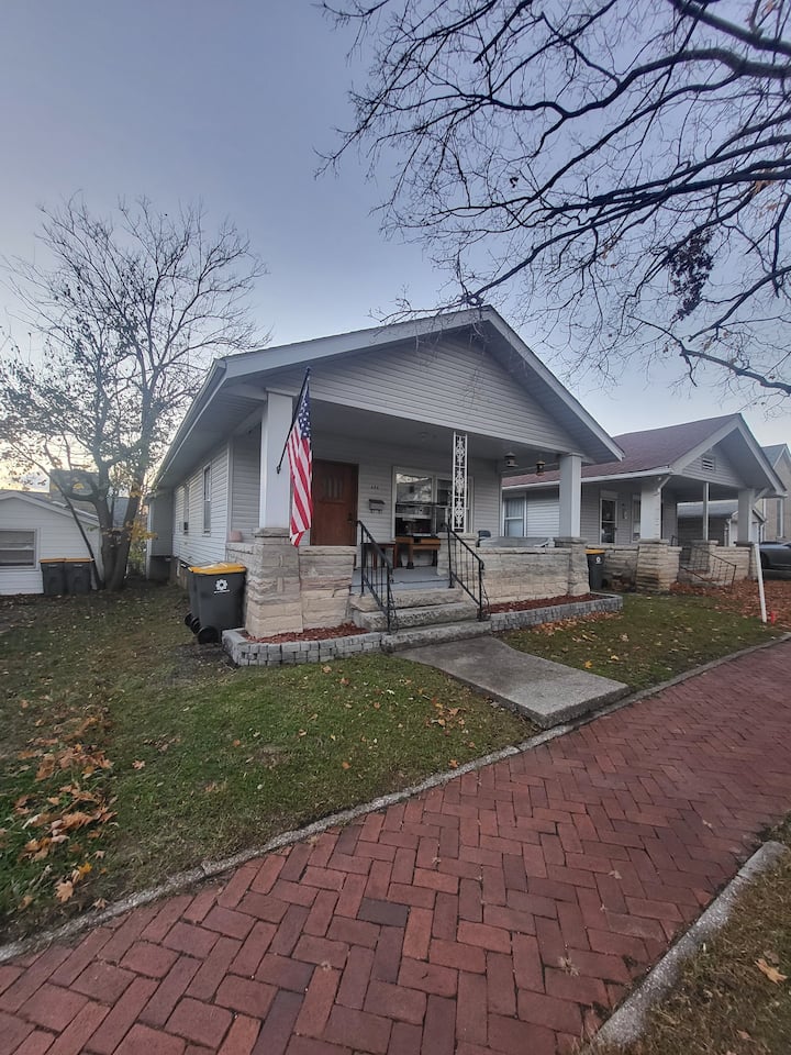 2 Bedroom/2 Bath Home In Beautiful Bloomington, In - Bloomington, IN
