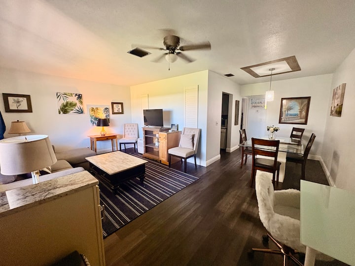 East Haven, Atlantic Ave  Fabulous Location . - Delray Beach, FL