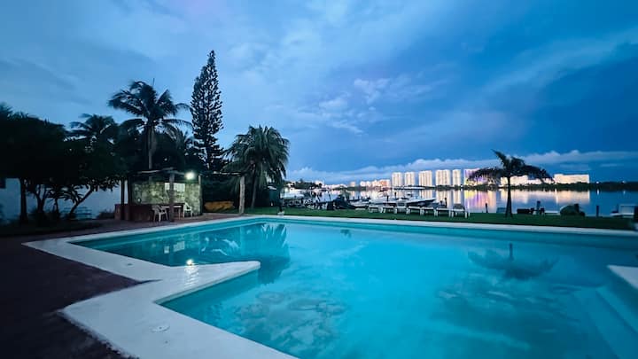 Zona Hotelera Depa Con Hermosa Vista - Cancún