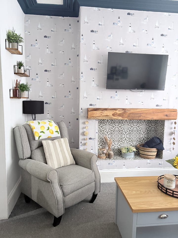 8 Bedroom Seaside House In Bridlington - Bridlington