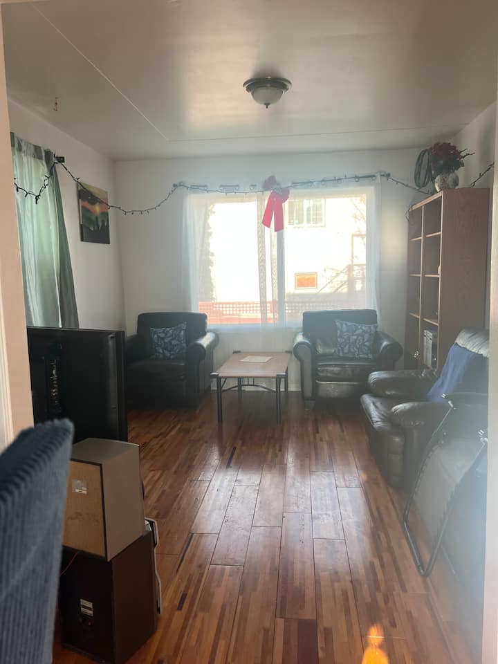 Stay My House For Positive Energy - プリンス・ジョージ