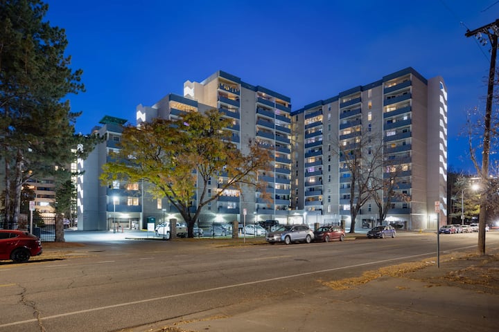 Lovely 2bed/2bath In Golden Triangle! - Denver, CO