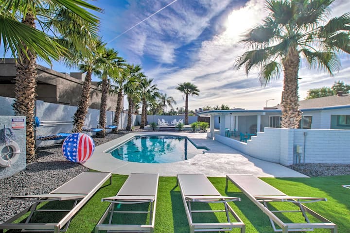 Massive Yard With Heated Pool, Modern Private Home - Phoenix, AZ