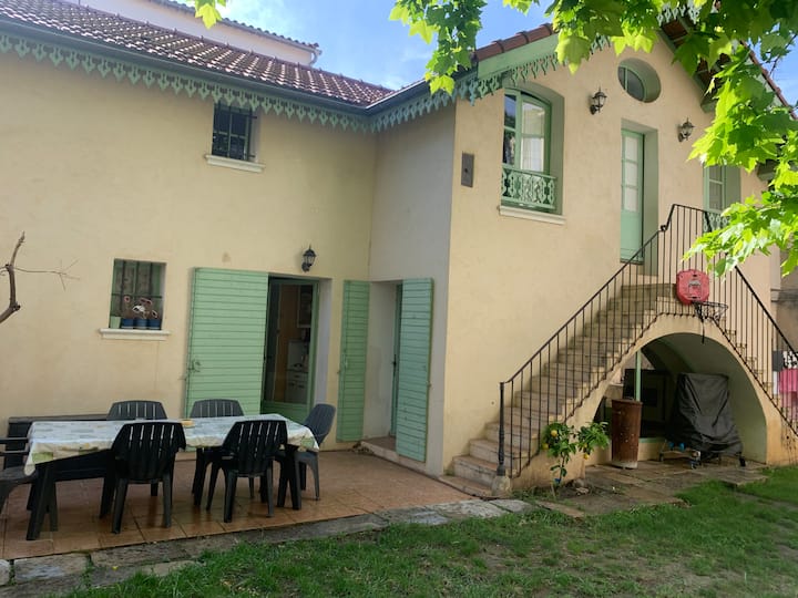 Maison Avec Jardin Au Centre Ville, Plages à 800m - La Ciotat
