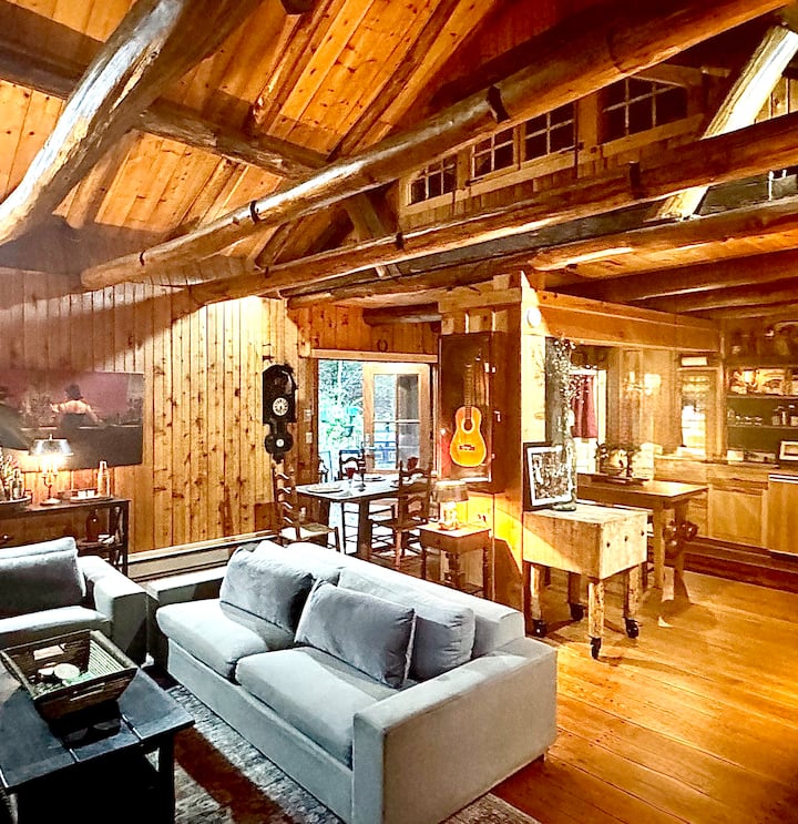 Little Blue Heron-idyllic Log Cabin W/hot Tub! - Saugatuck Reservoir, CT