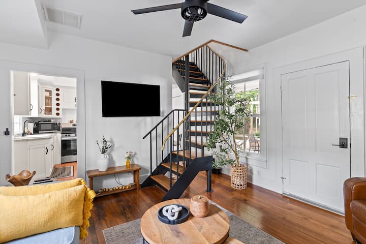 Historic Loft • Free Parking • Walk To Riverwalk - Wilmington, NC