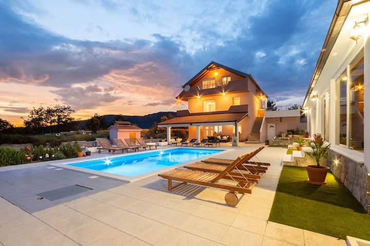 Villa Katara -Big Private Pool Property In Forrest - 克羅埃西亞