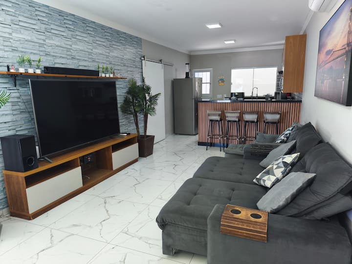 Casa 5 Quartos, 3 Suítes, 2 Piscina Com Sinuca - Florianópolis