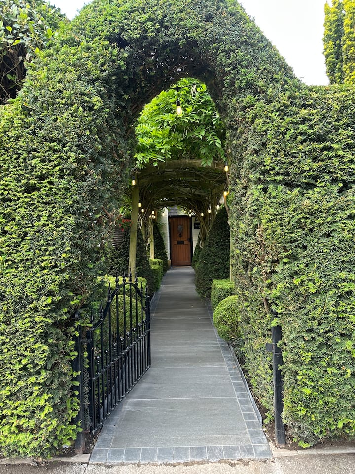 Traditional Unique Lodge House. Close To Warwick. - Warwick