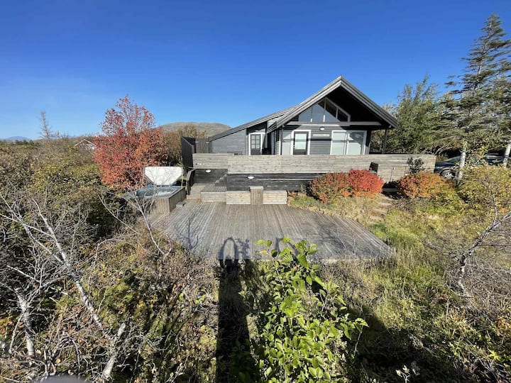 Cozy Local Cottage With Amazing View - Islandia