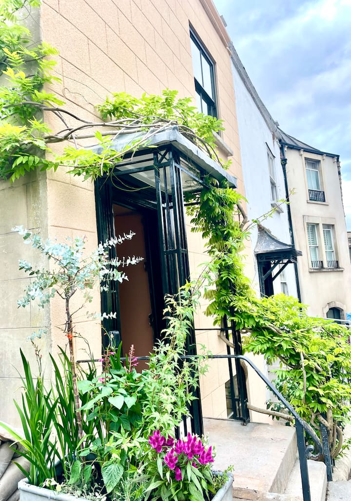 Beautiful Georgian Townhouse In Frome. - Longleat